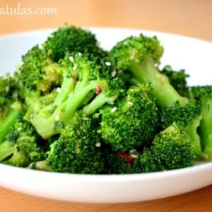 Asian Broccoli Salad (Easy Korean Style Dressing) - Fifteen Spatulas
