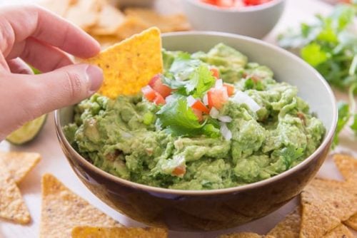 Best Guacamole Recipe I've Ever Eaten - Fifteen Spatulas