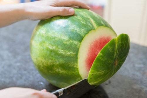 How to Cut a Watermelon (Easiest Way to Cut) - Fifteen Spatulas