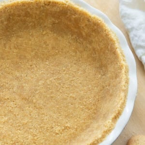 Vanilla Wafer Crust (Easy Pie Crust Recipe) - Fifteen Spatulas